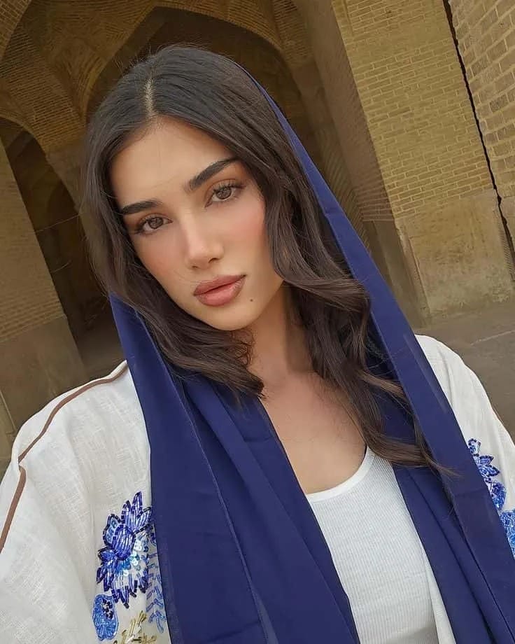 30+ Best Muslim Girls Photo, Images, DP, Pics,Wallpaper 2025