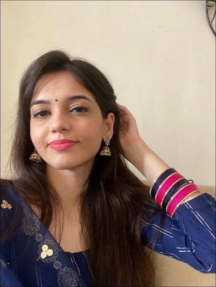 Real Simple Girl Image, Dp, Photos, Pictures & Wallpapers